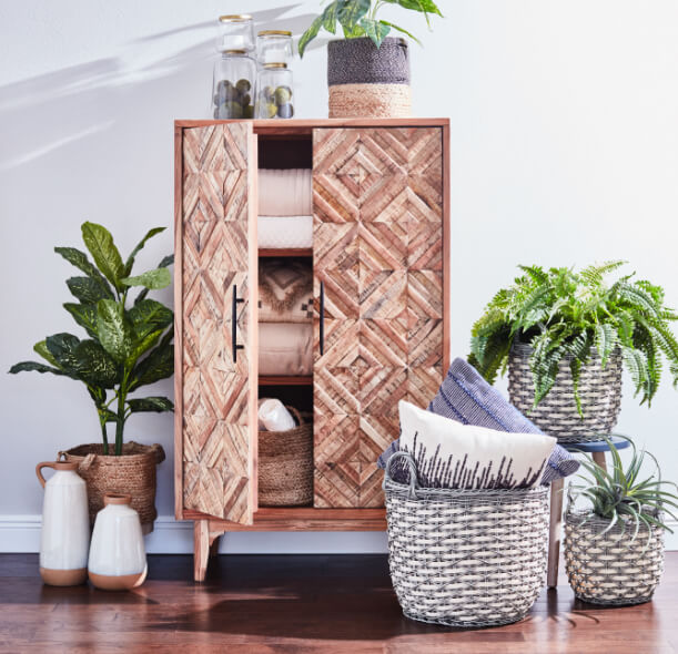 Decor + Pillows | Ashley Furniture HomeStore